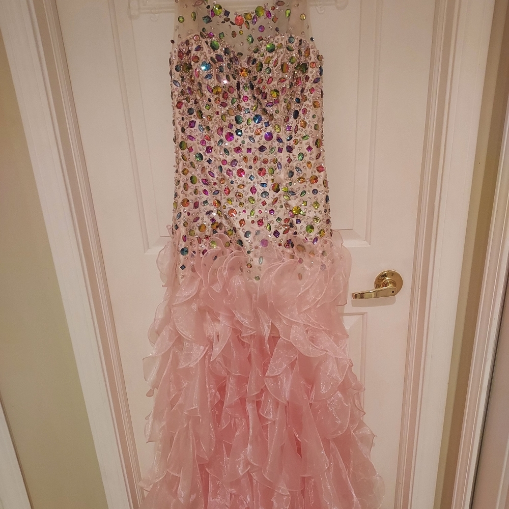 Very Stylish Ruffled Bottom And Jeweled Top Prom Dress - Gem